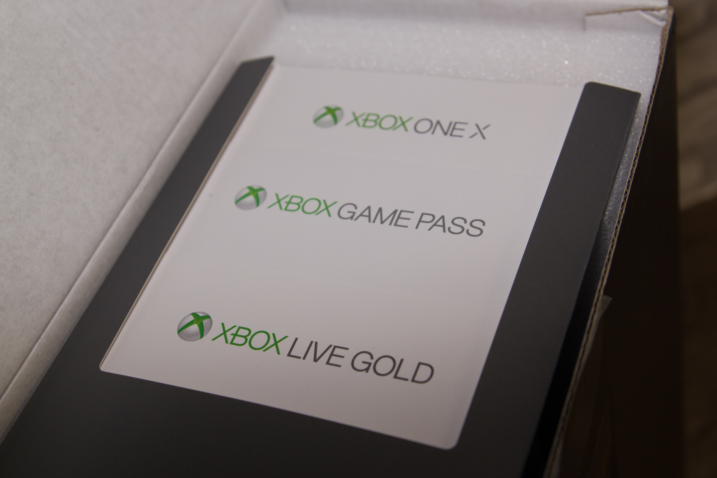 單機獨霸4K遊戲影音娛樂及錄製！微軟高階主機 Xbox One X 開箱動手玩 | 遊戲基地 Gamebase