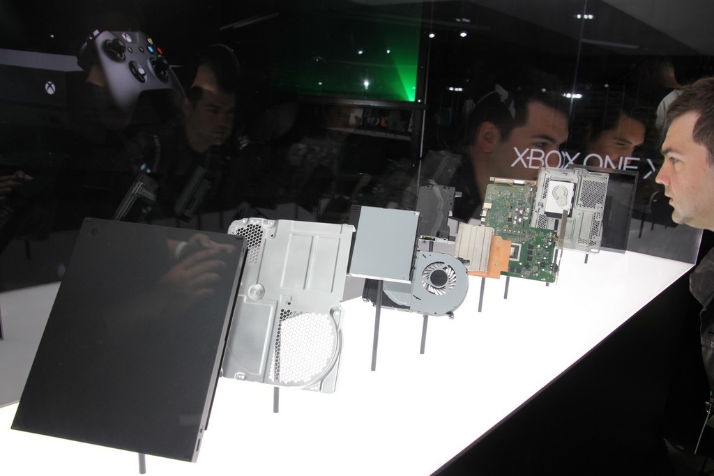 【E3 2017】Xbox One X 實機拆解內部預覽 《極限競速7》等新作提供4KHDR試玩體驗 | 遊戲基地 Gamebase