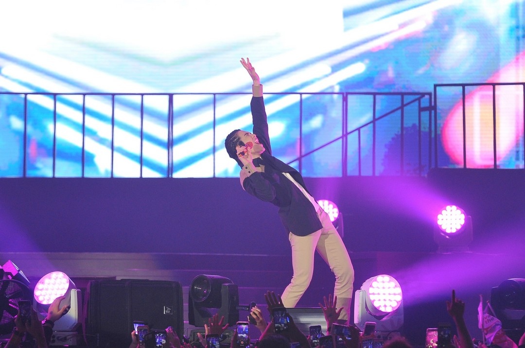 蕭敬騰為世界電競錦標賽熱唱注入能量 開幕式由BeBe代表IESF選手宣誓開戰 | 遊戲基地 Gamebase