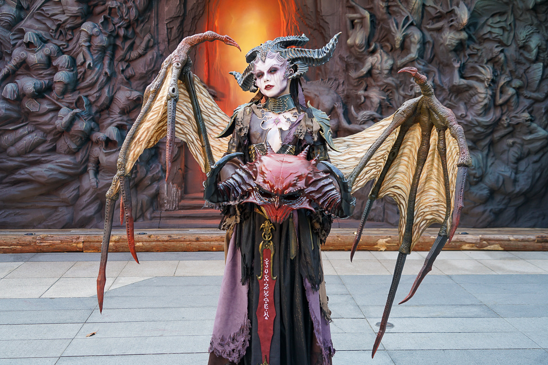 蔡依林代言《暗黑破壞神4》與遊戲總監現場共鬥惡魔，三創快閃店打造地獄之門及教堂場景 | beanfun!