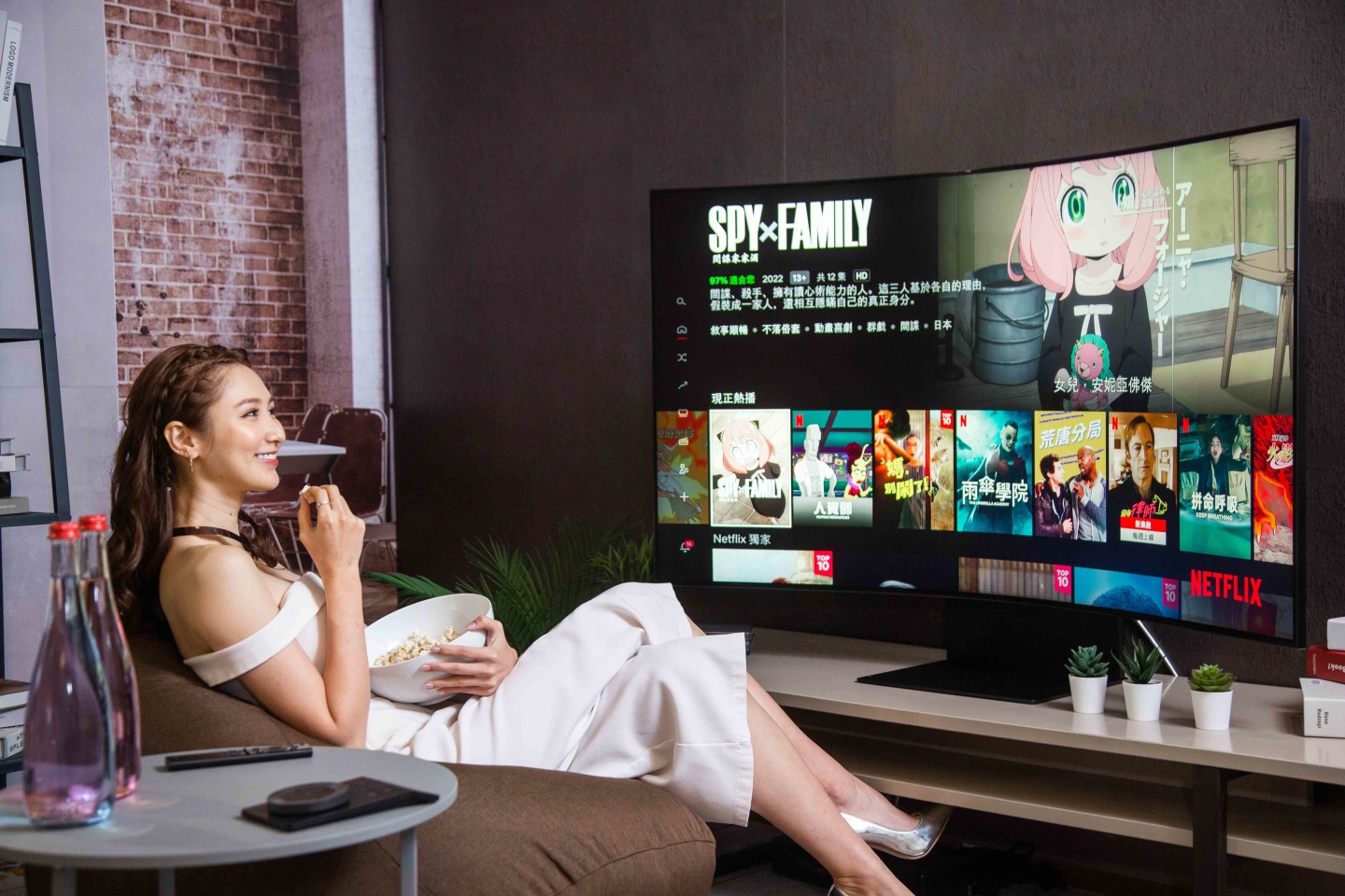 Samsung 首款 55 吋曲面電競顯示器「Odyssey Ark」 8/22 在台預購，首波購機登錄送 PS5 主機 | beanfun!